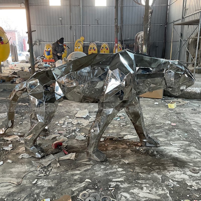 Metal Leopard Statue