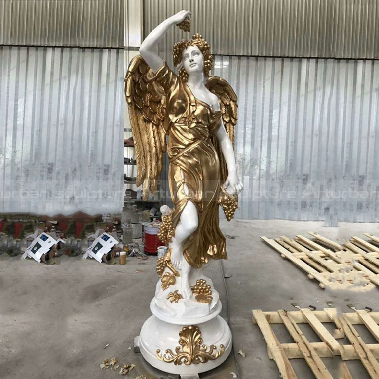 4 Seasons Statues