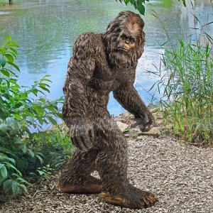 Yeti Bigfoot Statue