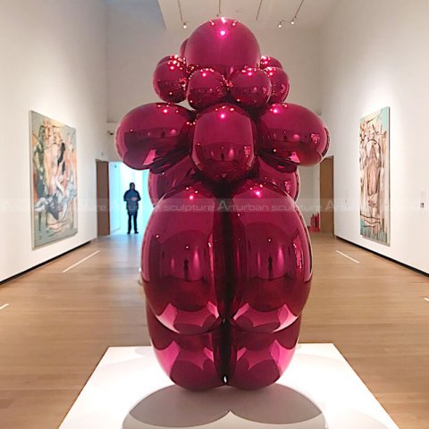 Jeff Koons Venus Sculpture