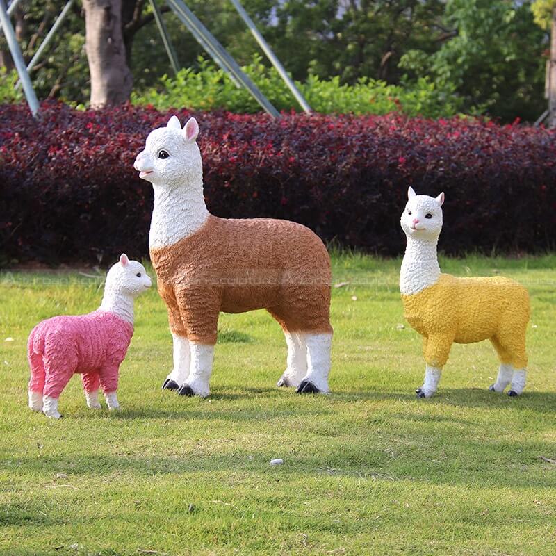 Alpaca Garden Statue