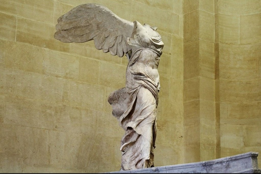 7 Famous Greek Goddess Statues