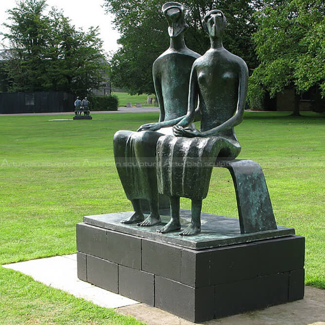 King and Queen Statues