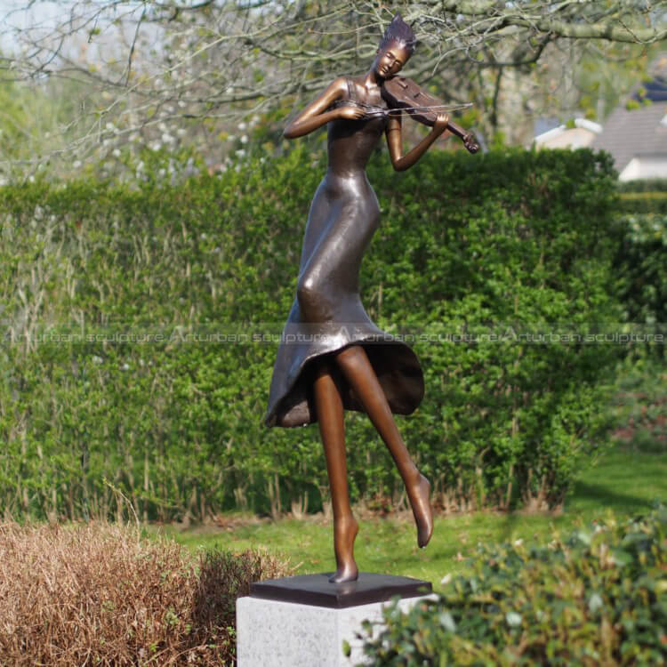 Violin Player Statue