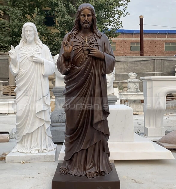 Sacred Heart of Jesus Statue Outdoor