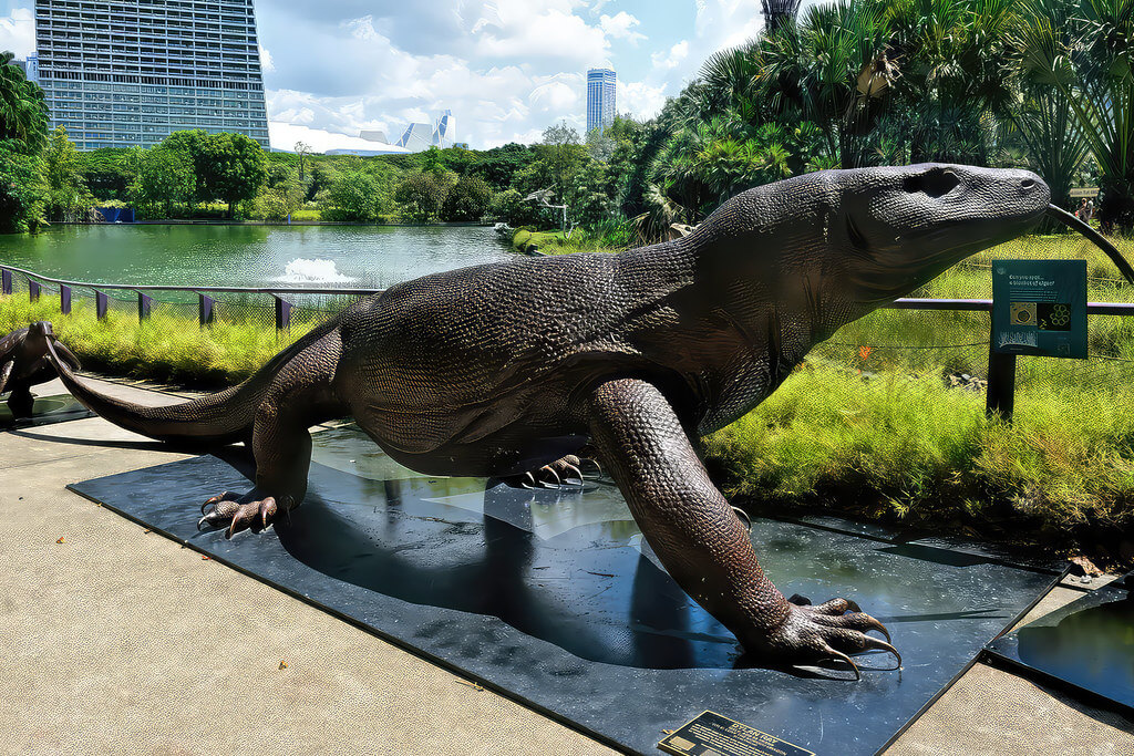 Komodo Dragon Sculpture - Arturban Statue