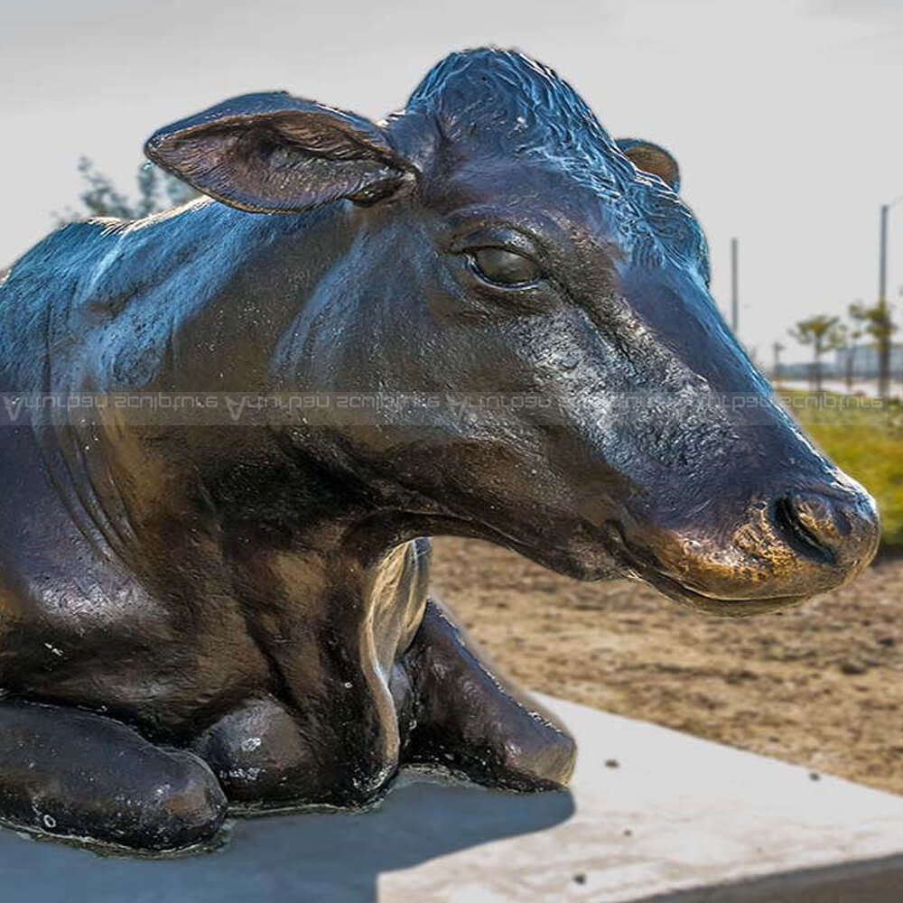 cow statue outdoor - Arturban Statue