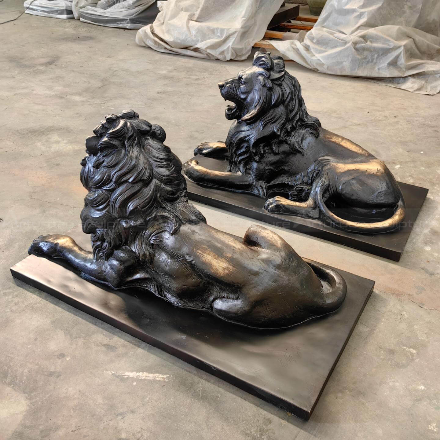 pair of lion statues- Arturban Statue