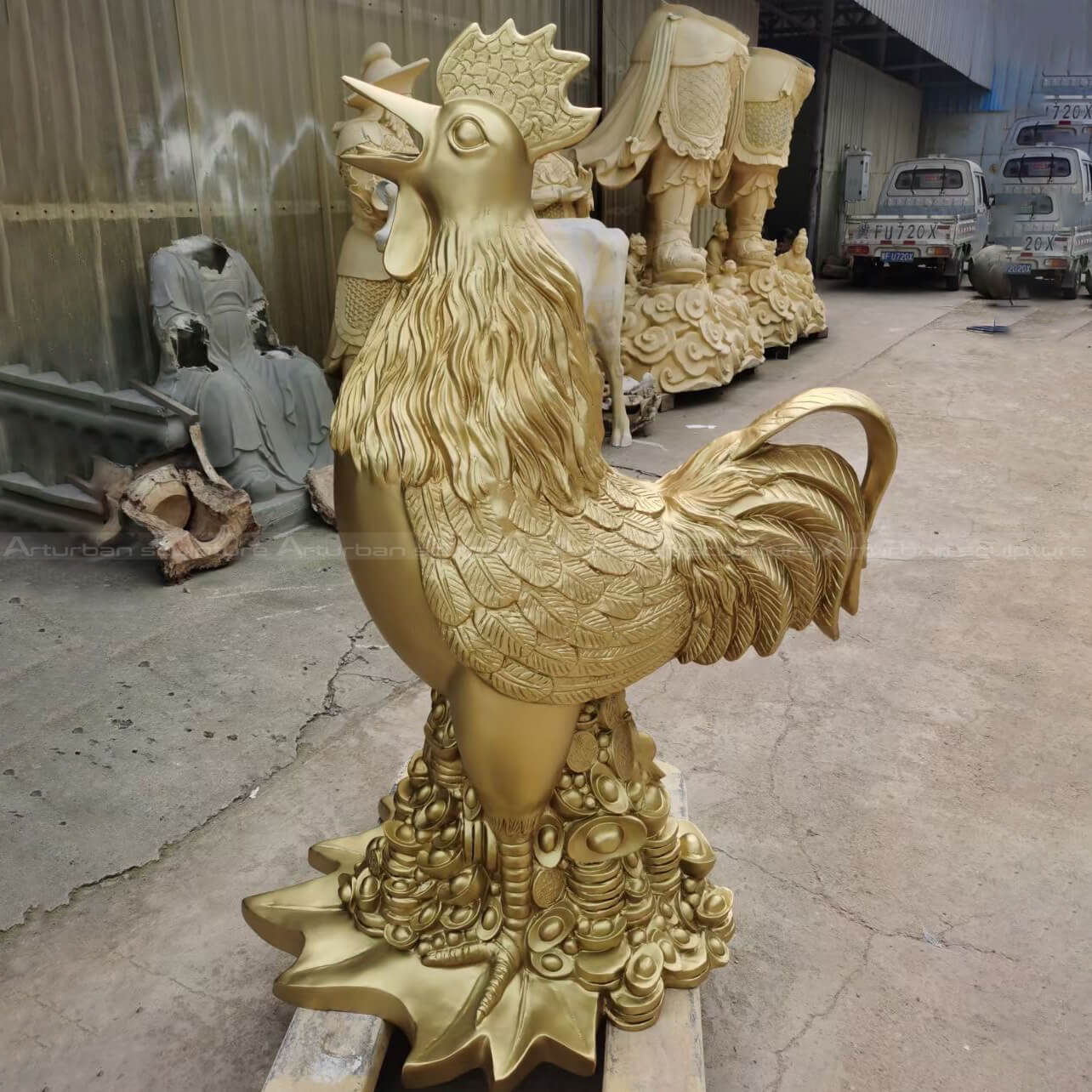 gold rooster statue- Arturban Statue