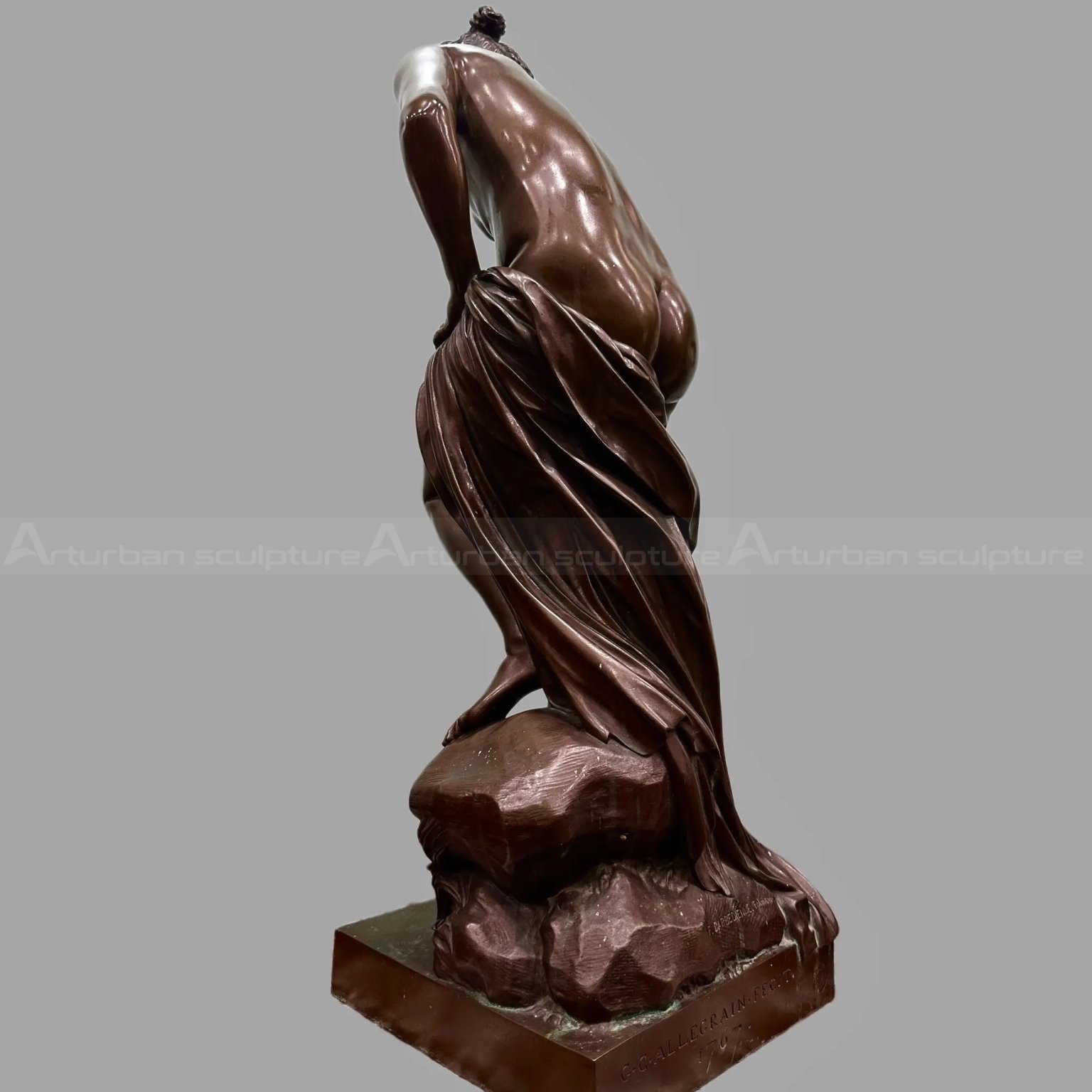 bathing venus statue - Arturban Statue