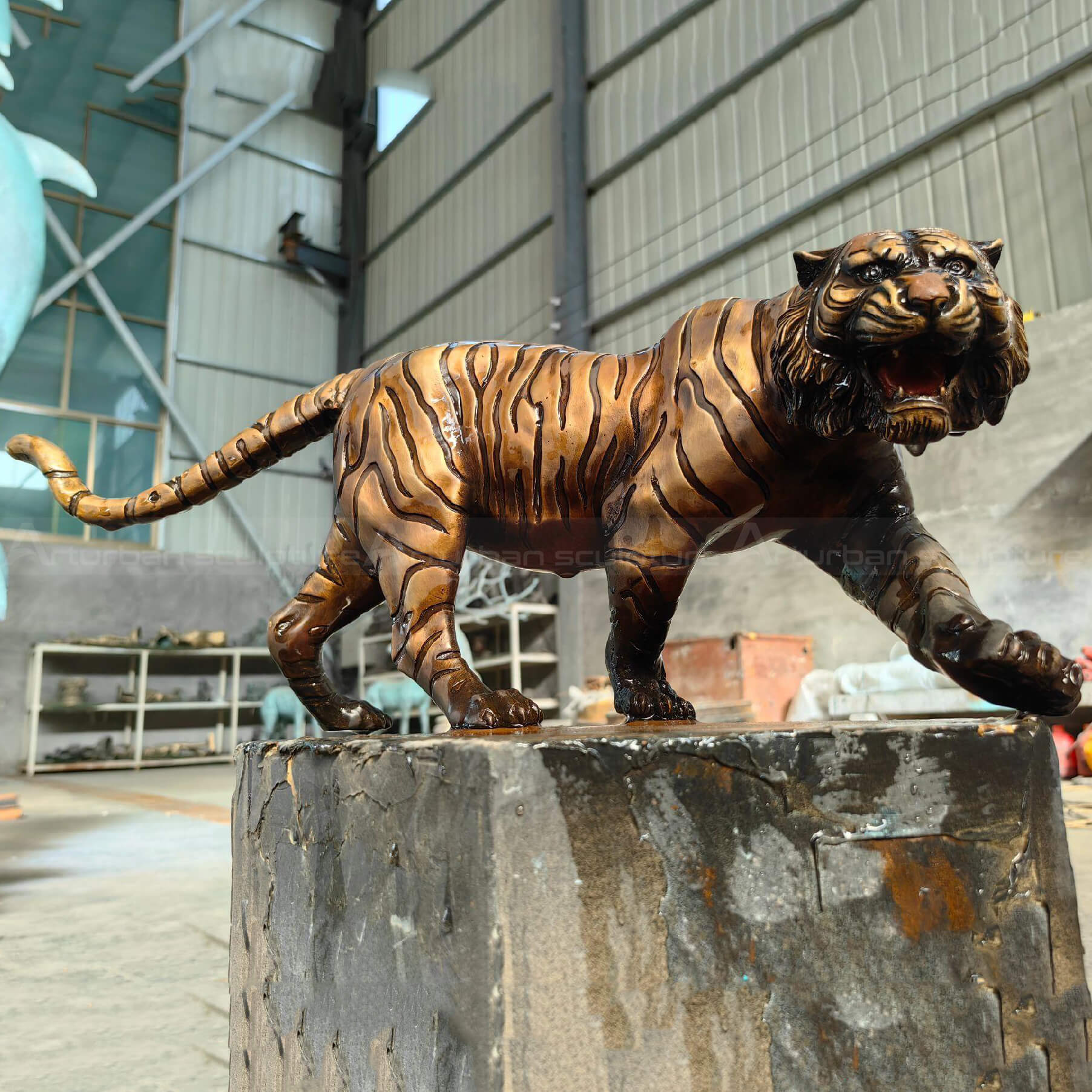 bronze tiger sculpture - Arturban Statue