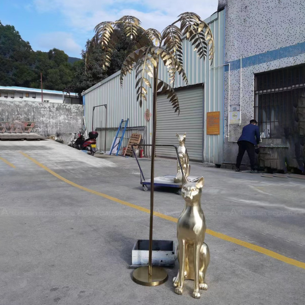 palm tree sculpture - Arturban Statue