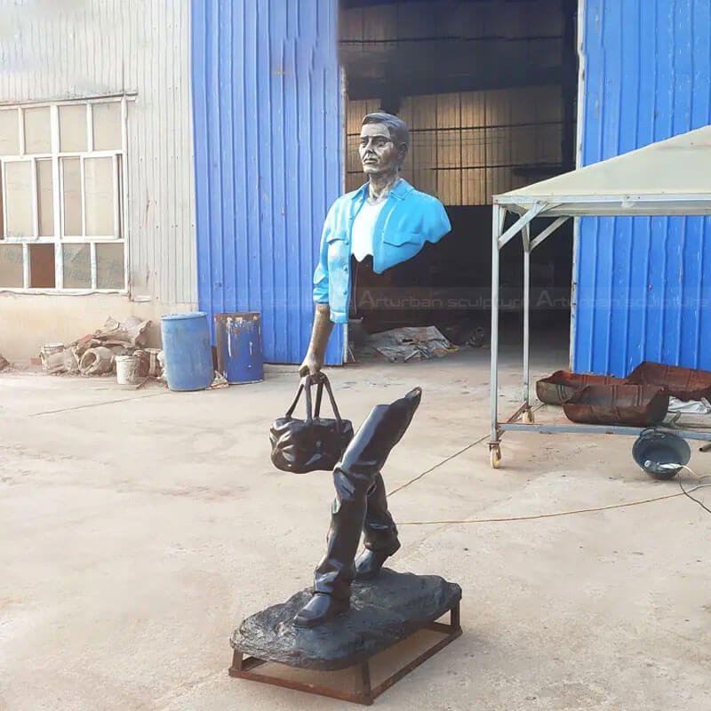 The Traveler Bronze Statue - Arturban Statue