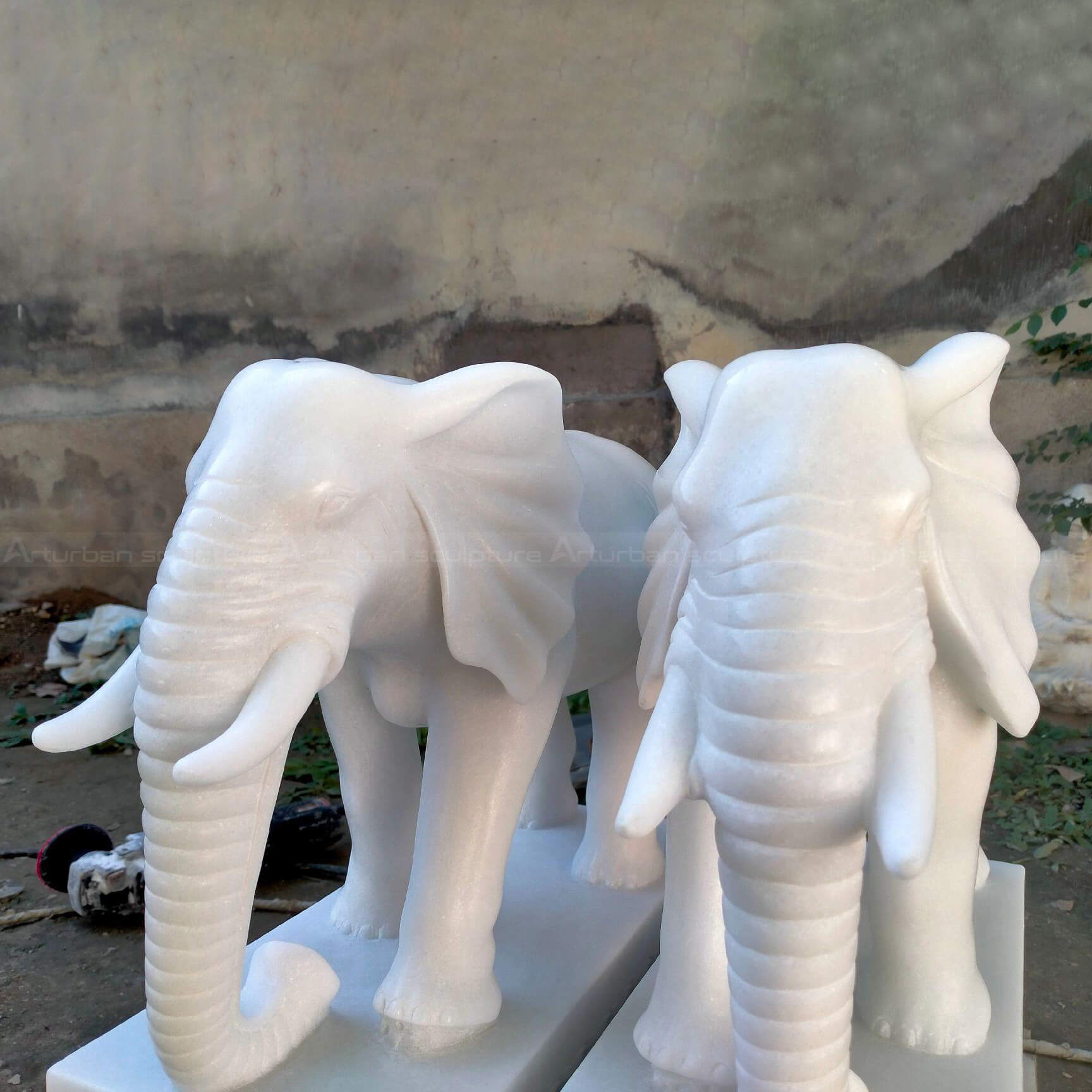 white elephant pair - Arturban Statue