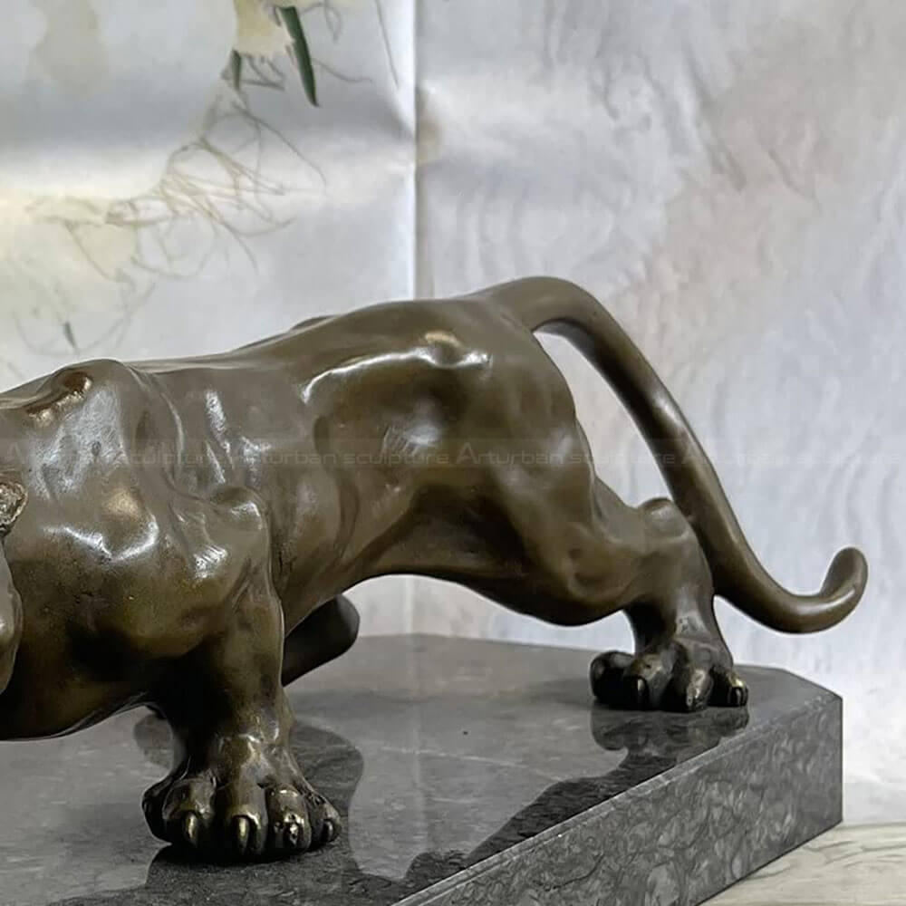 bronze cheetah sculpture - Arturban Statue