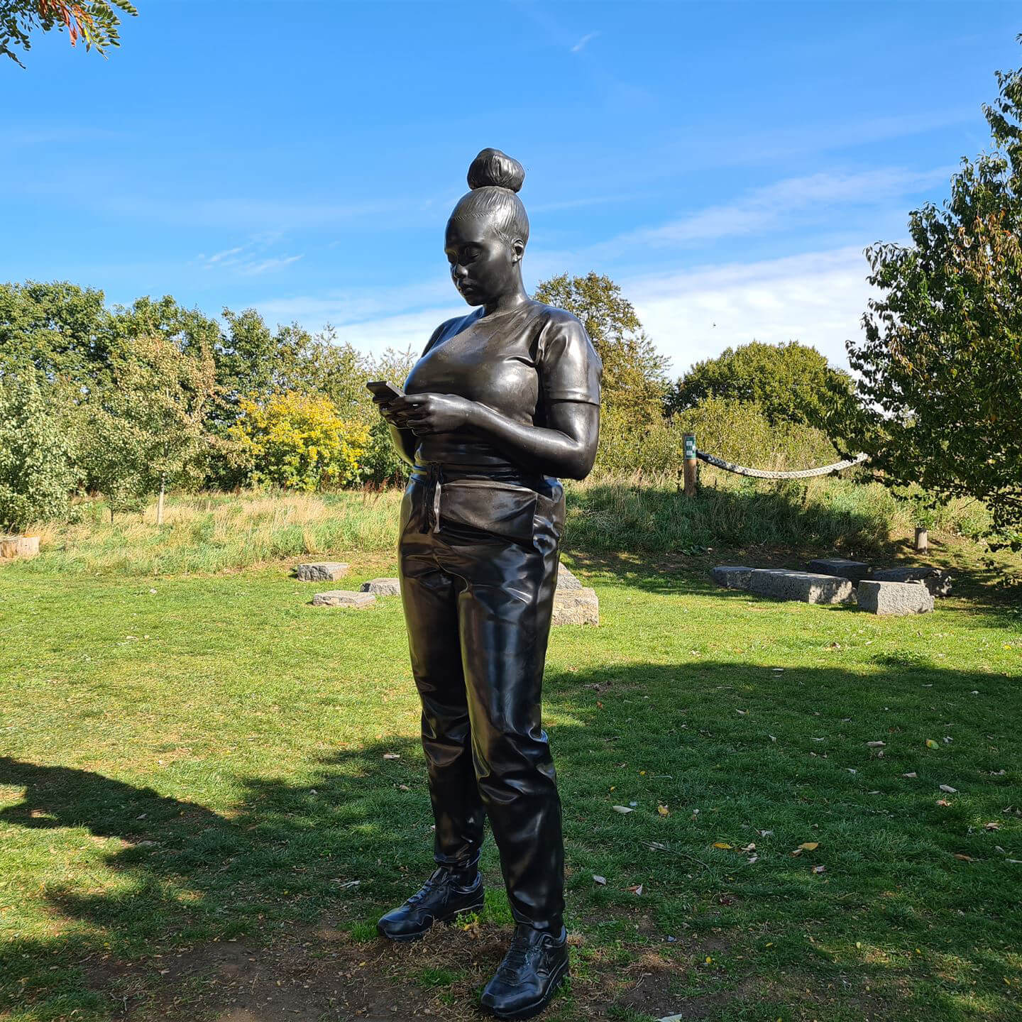Modern Woman Statue - Arturban Statue